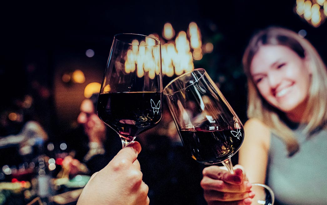 TYO TYO | Reserve Deinen Platz auf unserer Sonnenterasse